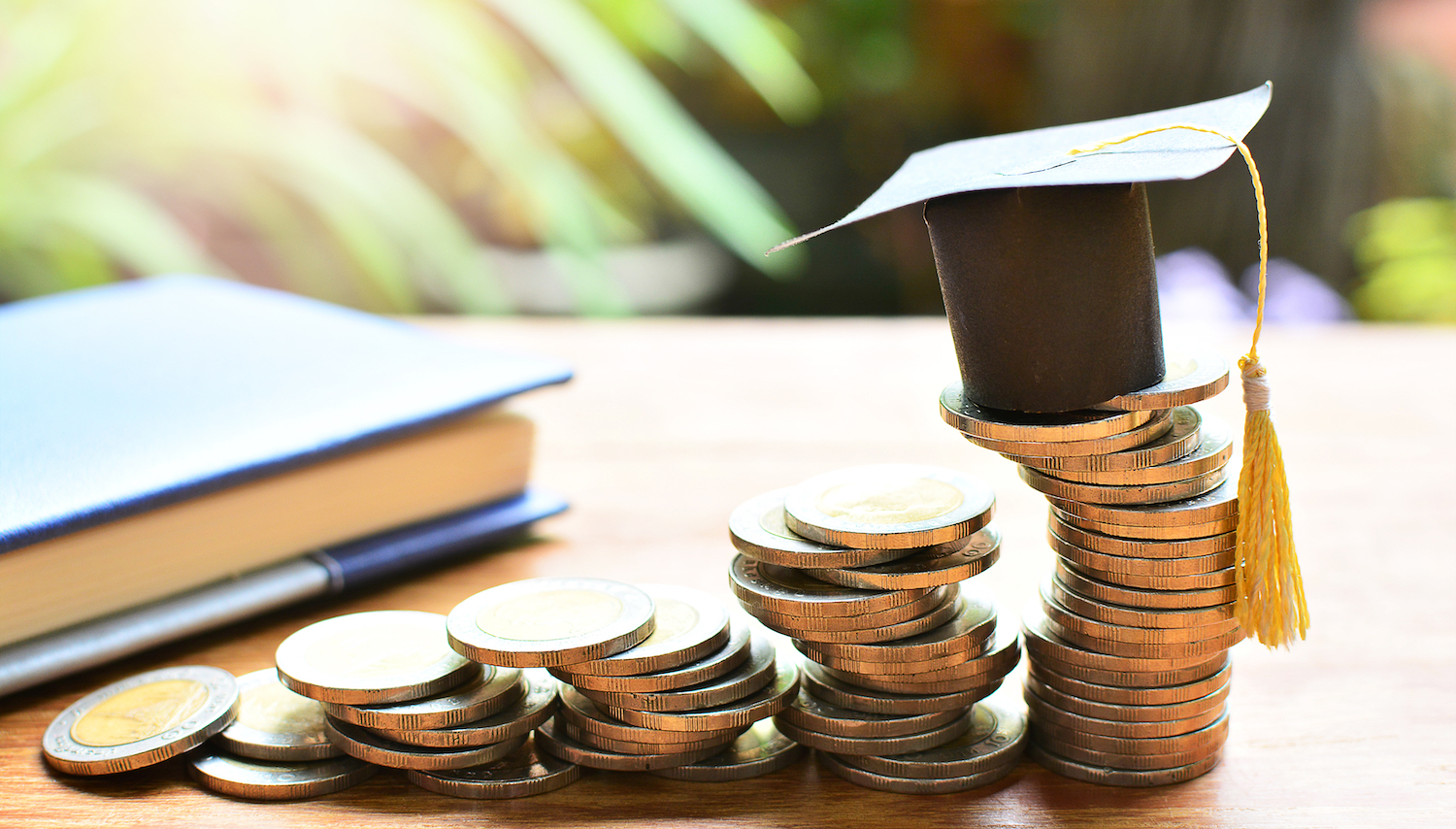 5 Things to Know About Student Loans - Neighborgoods
