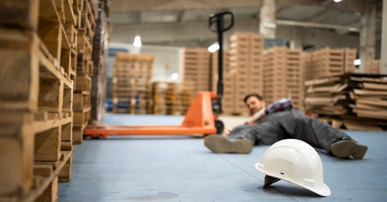 Injured on the Job: 8 Things to Do Immediately - Neighborgoods